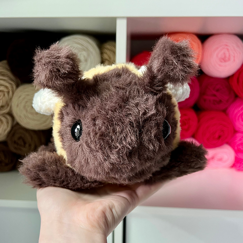 Ravelry: Fuzzy Bumblebee pattern by Kylie Cummings