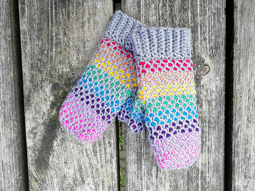 Ravelry: Rainbow Mittens pattern by Roeska Blankevoort