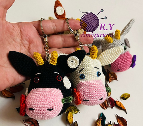 Ravelry: Amigurumi cow keychain pattern by Reham Youssef