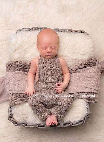 Ravelry: Alyx Newborn Overalls pattern by Caryn Prouty