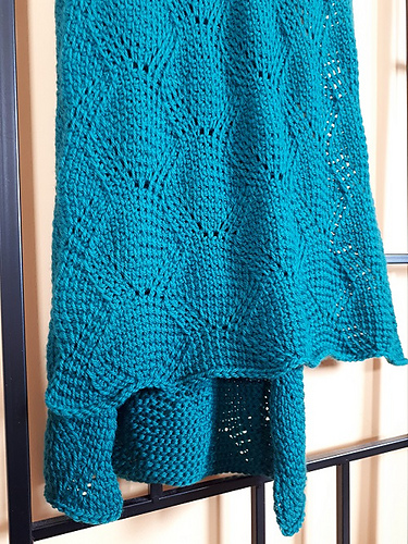 Ravelry: Vent d'Est pattern by Rachel Henri