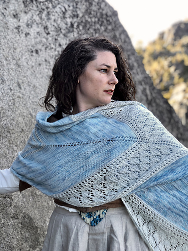 Ravelry: Drums of Autumn pattern by Rachel Roden