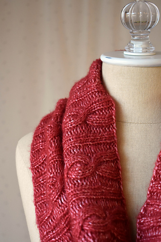 Ravelry: Swivel Cowl pattern by Universal Yarn