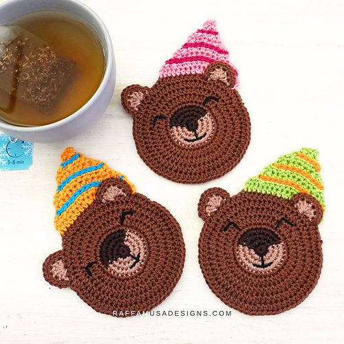 Ravelry: Party Bear Coasters pattern by Raffaella Tassoni