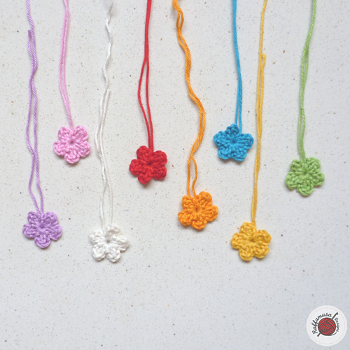 Ravelry: Easy Flower Applique pattern by Raffaella Tassoni