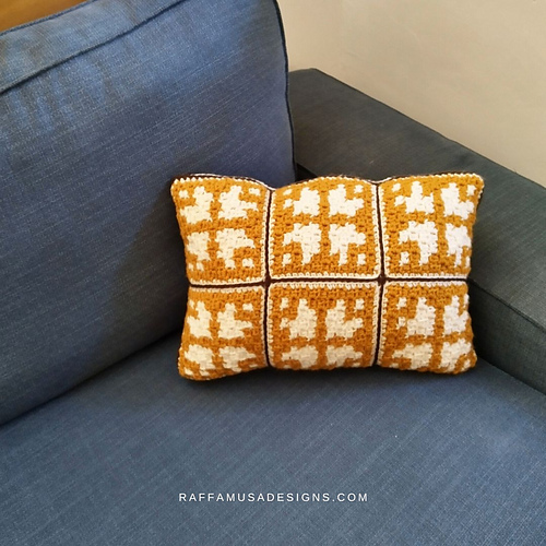 Ravelry: Vintage Pillow pattern by Raffaella Tassoni