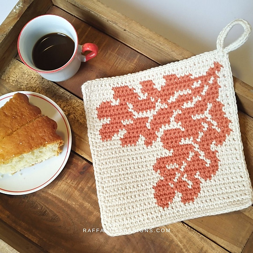 Ravelry: Acorn Leaves Potholder pattern by Raffaella Tassoni
