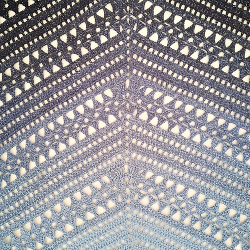 Ravelry: Triangles & Cones Shawl pattern by Raffaella Tassoni