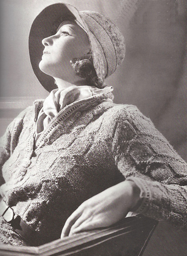 Ravelry: Greta Garbo Women's Pullover pattern by Raglann