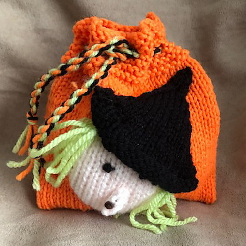 Ravelry: Halloween Treat Goody Bags pattern by Tanya Oakley