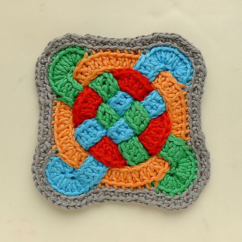 Ravelry: Edged Celtic Coaster pattern by Rainbow Junkie