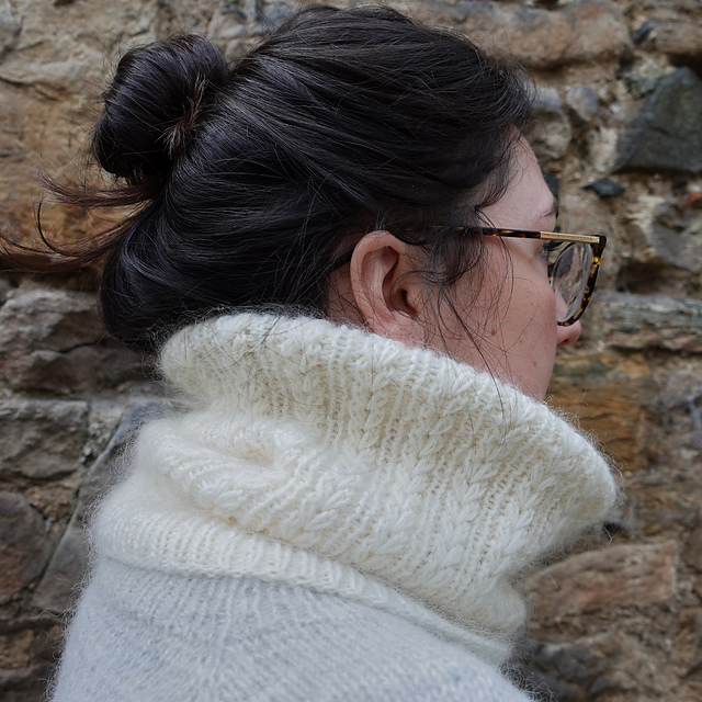 Ravelry: Cargill Cowl pattern by Rebecca Clow