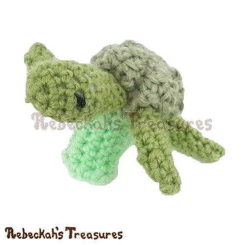 Ravelry: Finger Puppet Turtle Friend pattern by Rebeckah Ferger