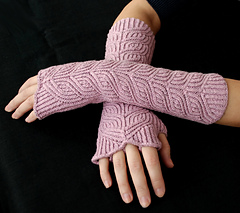 Ravelry: Red-moresque's Blackberry ice cream mitts