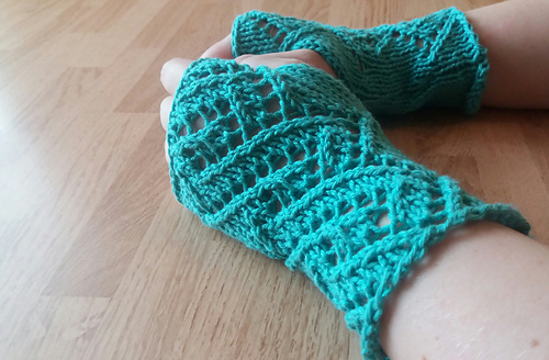 Ravelry: Diamond Lace Gauntlet pattern by Jessica Powers