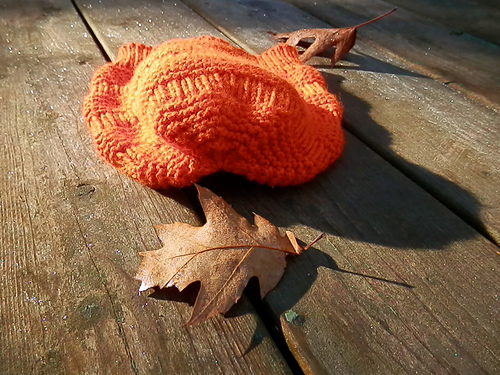 Ravelry: Orange Blaze Hunting Toque pattern by Red Mitten Designs