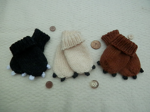 Ravelry: Baby Bear Thumbless Mittens pattern by Red Mitten Designs