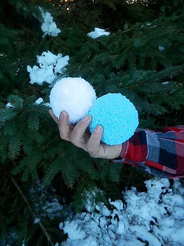 Ravelry: Winter Snowballs pattern by Red Mitten Designs