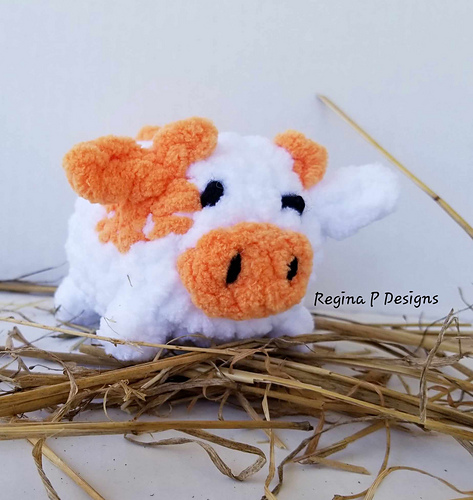 Ravelry: Chubby Cow pattern by Regina P Designs