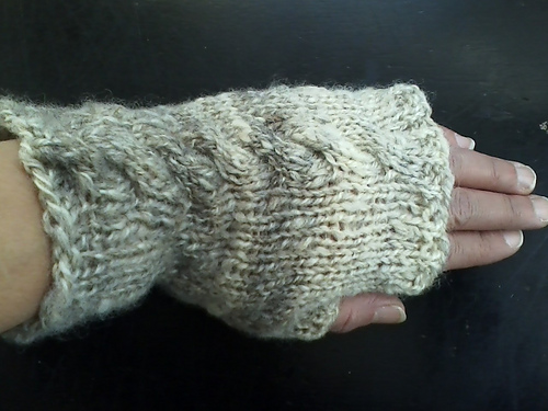 Ravelry: Mum's office mittens pattern by Linnea Ornstein