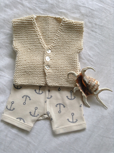 Ravelry: Easy Garter Stitch Vest pattern by Patons Australia
