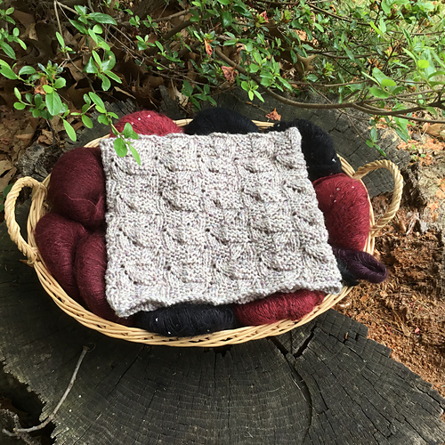 Ravelry: Yarn Fumes pattern by Susan Ashcroft