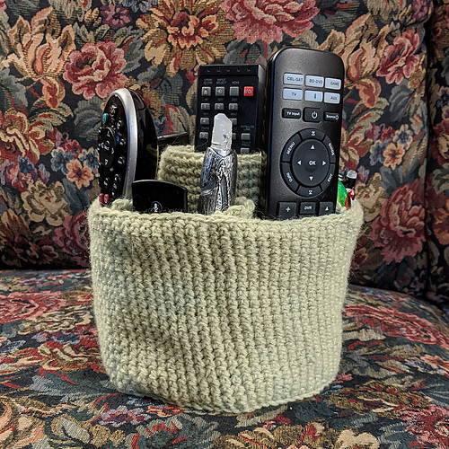 Ravelry: Standup Remote Caddy pattern by Sharon Cohen