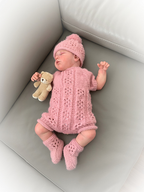 Ravelry: Designs by Caroline Richards