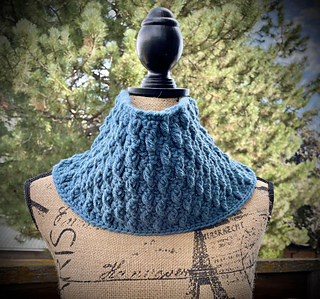 Ravelry: Falling Leaves Cowl pattern by Debbie Richardson