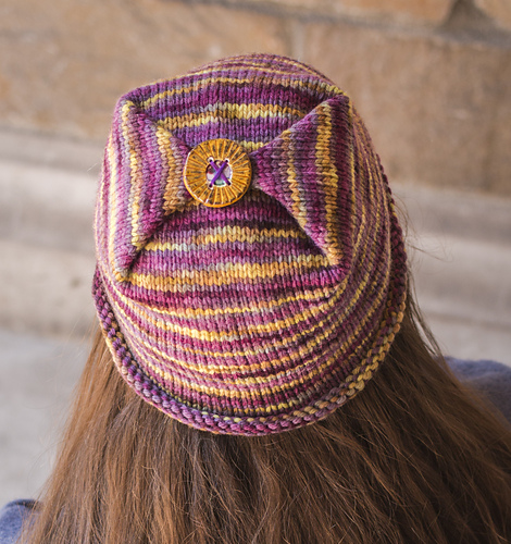 Ravelry: Origami Hat pattern by Riin Gill