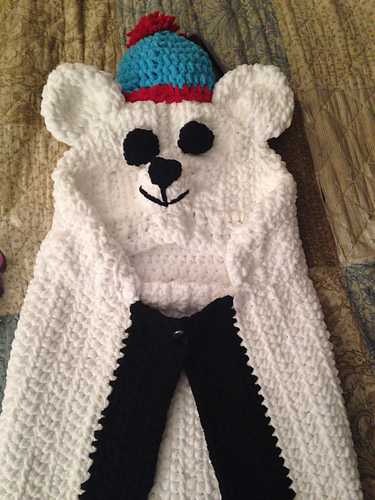 Ravelry: Polar Bear Blanket/Pillow pattern by Rilla Edwards