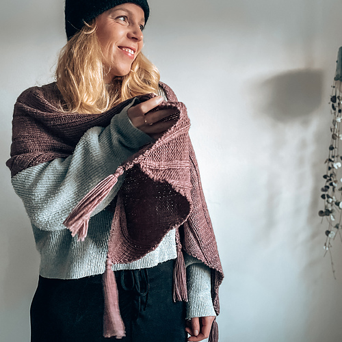 Ravelry: Marylin Wrap pattern by Rina Lehmann