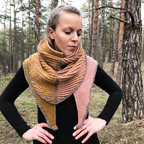 Ravelry: Glowing Dusk Shawl pattern by Rina Lehmann