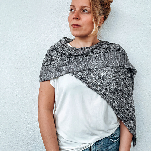 Ravelry: Silvery pattern by Rina Lehmann