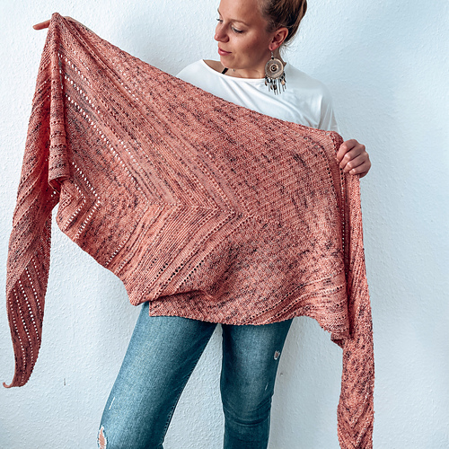 Ravelry: Rosy Waves pattern by Rina Lehmann