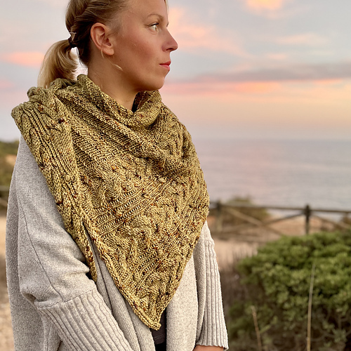 Ravelry: Abundance Shawl pattern by Rina Lehmann