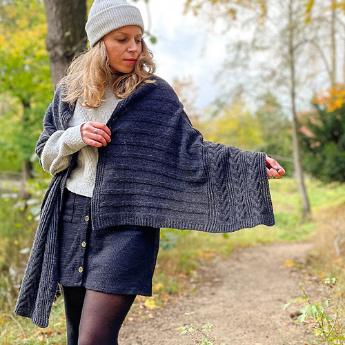 Ravelry: Stripes & Cables pattern by Rina Lehmann