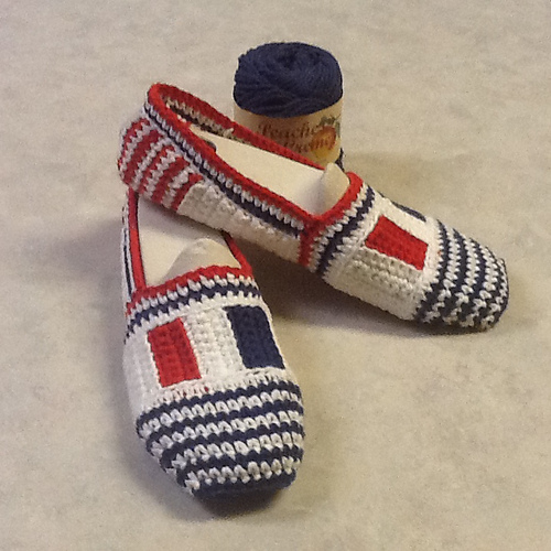 Ravelry: Color Block Slippers pattern by Sophie and Me-Ingunn Santini