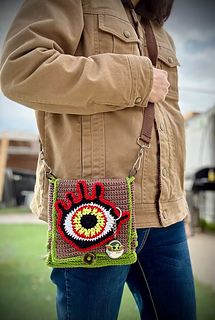 Ravelry: Toxic Waste Mini Messenger pattern by Robinson Artisanat