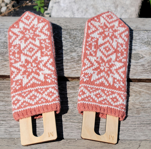 Ravelry: Emma's Ice Flower Mittens pattern by Runningyarn