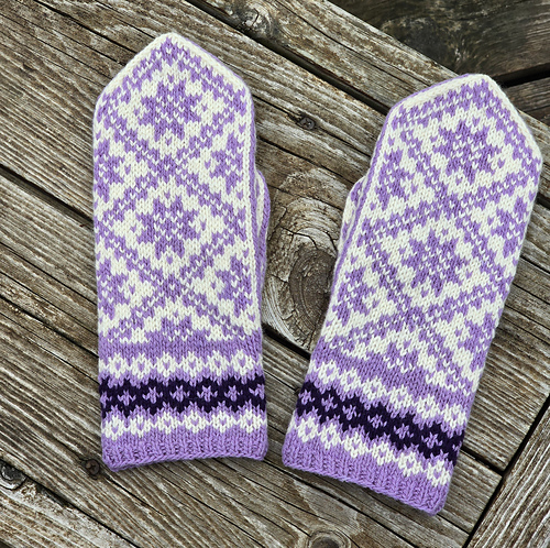 Ravelry: West of the moon mittens pattern by Inger Berg