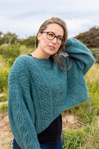 Ravelry: Hedera Helix Sweater pattern by Roos Vlaskamp