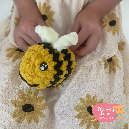 Ravelry: Small Squishy Bee pattern by Rose Hudd