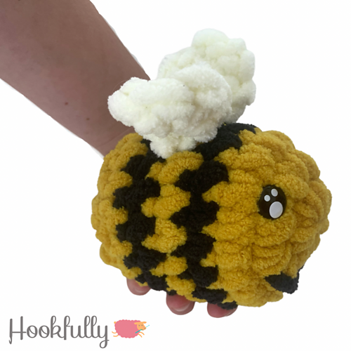 Ravelry: Small Squishy Bee pattern by Rose Hudd
