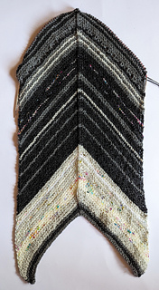 Ravelry: Chevron Temperature Scarf pattern by Rose Ravage