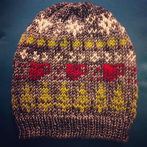 Ravelry: Holly Jolly Hat pattern by RosiePosieKnitCo