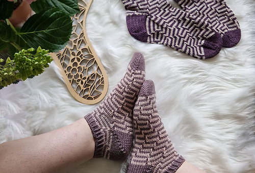 Ravelry: Daedalus DK Socks pattern by Kelly Menzies