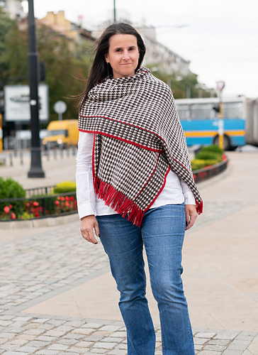 Ravelry: The Thin Red Line pattern by Elitza Chernaeva