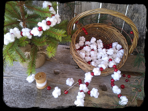 Ravelry: Old Fashioned Popcorn Garland pattern by Country Life in Crochet