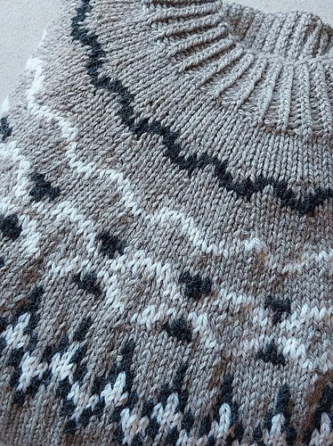 Ravelry: Grey mountains pattern by Ruta Sab.